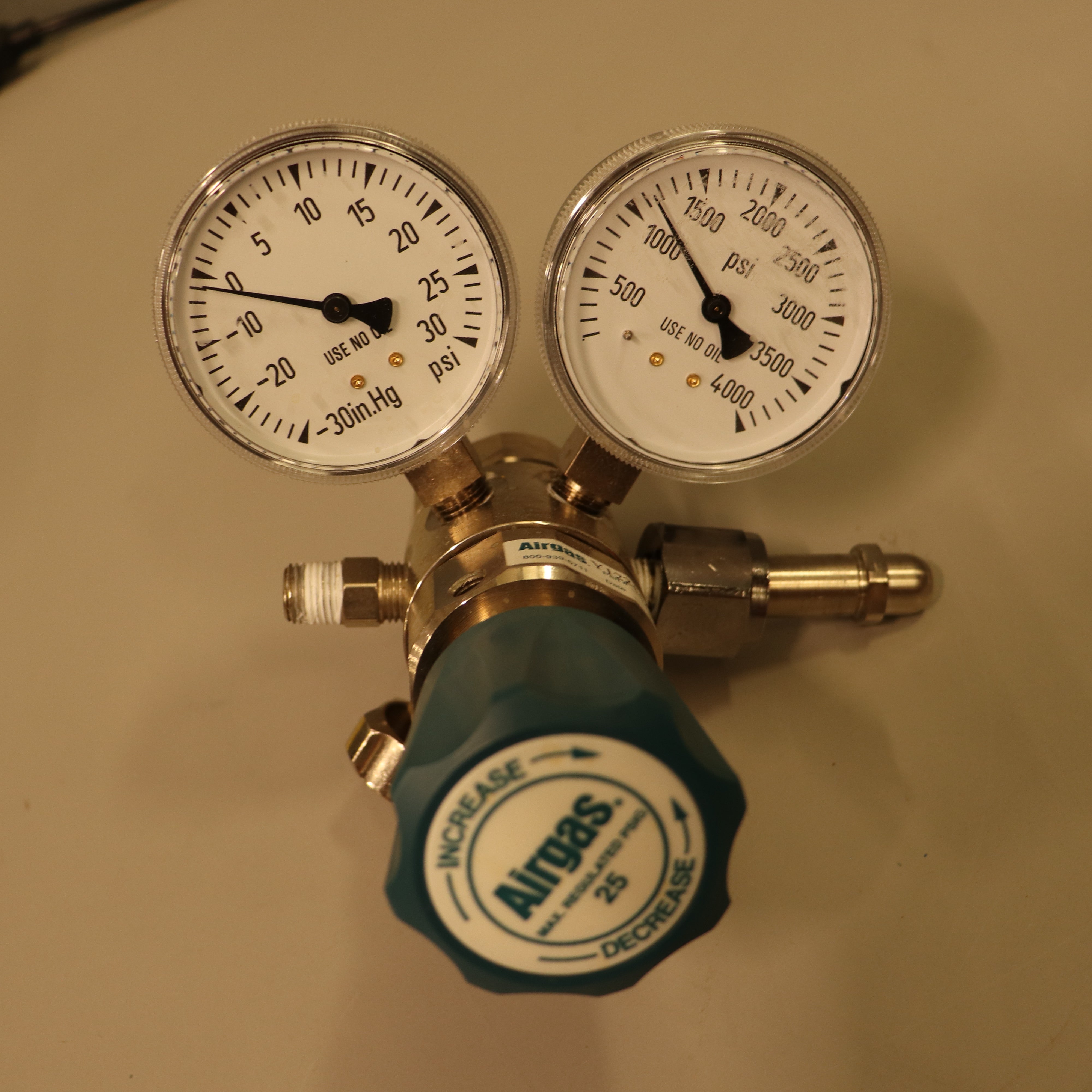 Airgas Model 244 Two Stage Brass Regulator with CGA-540 Connection 25p