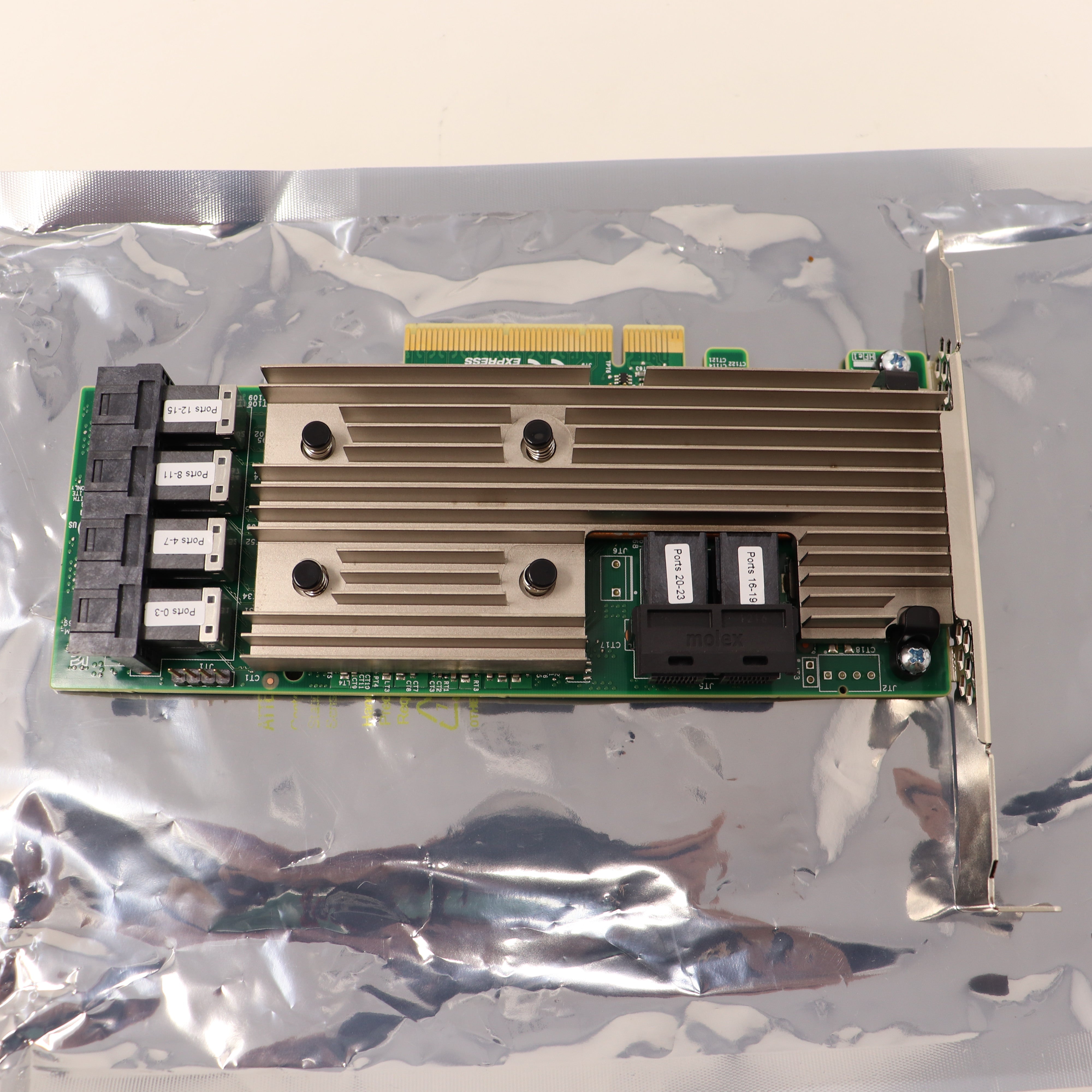Broadcom LSI SAS 9305-24i 24-Port PCI-E 3.0 12Gb HBA Controller Card w