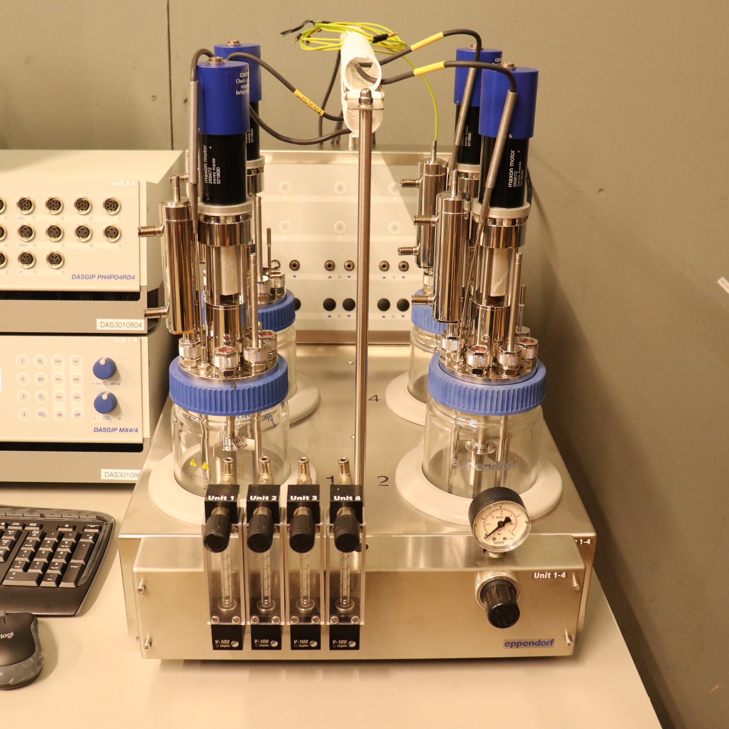 Eppendorf DASGIP 4-Fold Parallel Bioreactor System with Process Comput