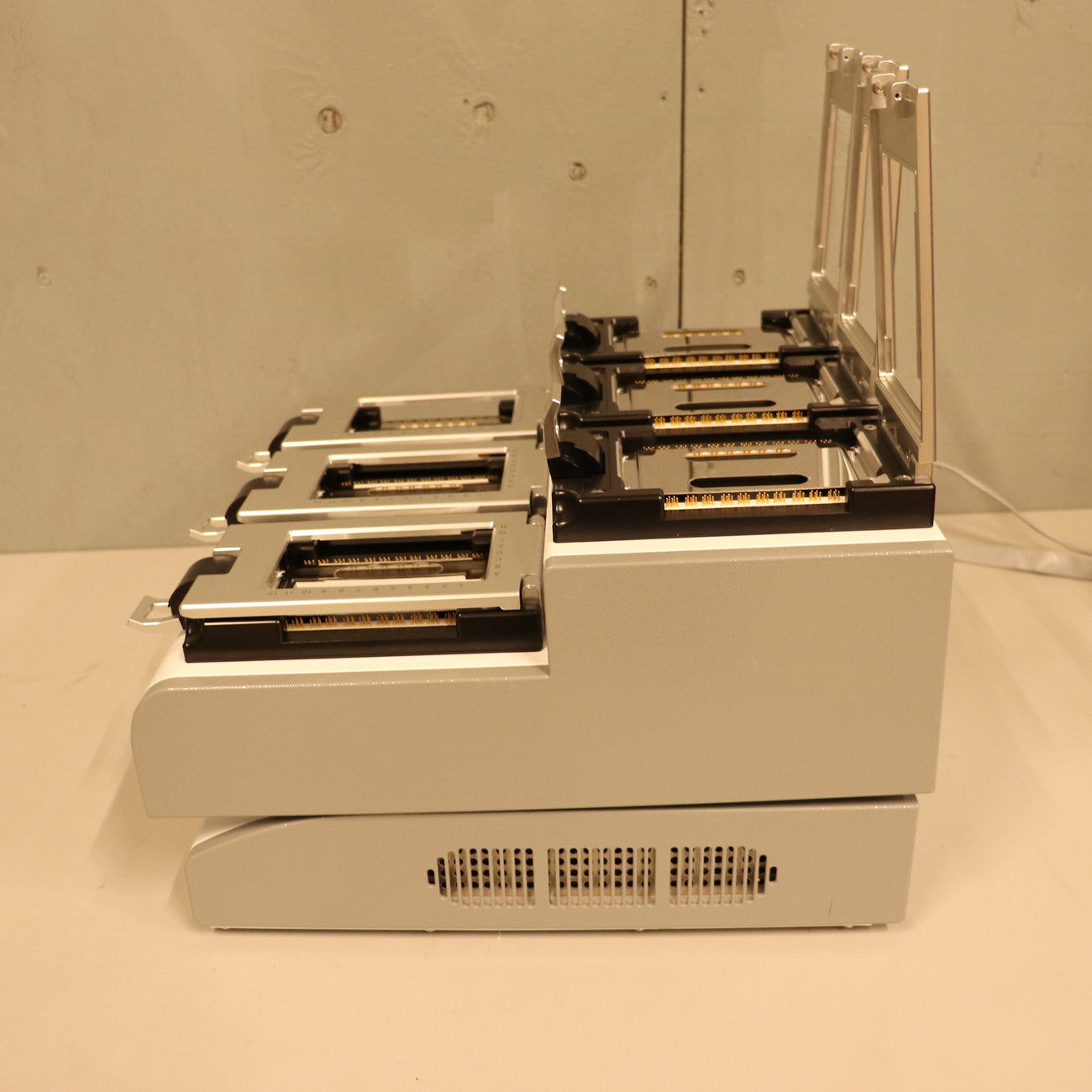 Agilent Acea xCELLigence RTCA + RTCA MP 6x96 Real Time Cell Analysis