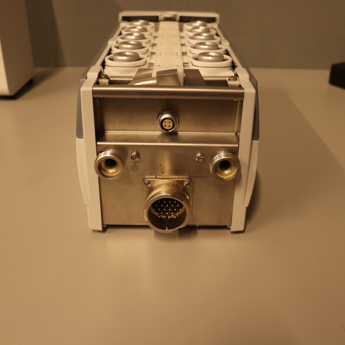 Amigo Workstation Automated Parallel Reaction System Cole Parmer Integ