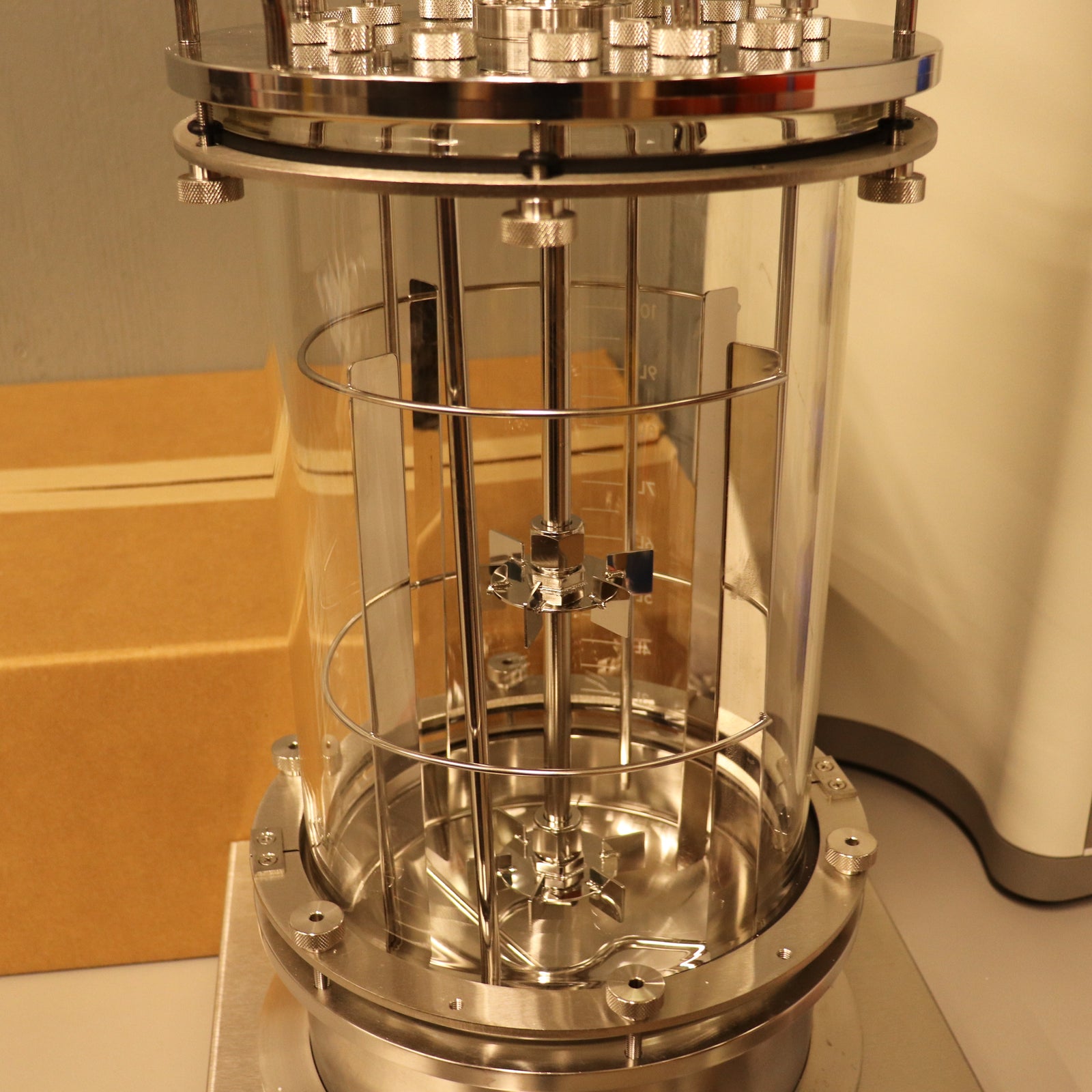 Eppendorf BioFlo 320 Bioprocess Control Station Fermenter Bioreactor