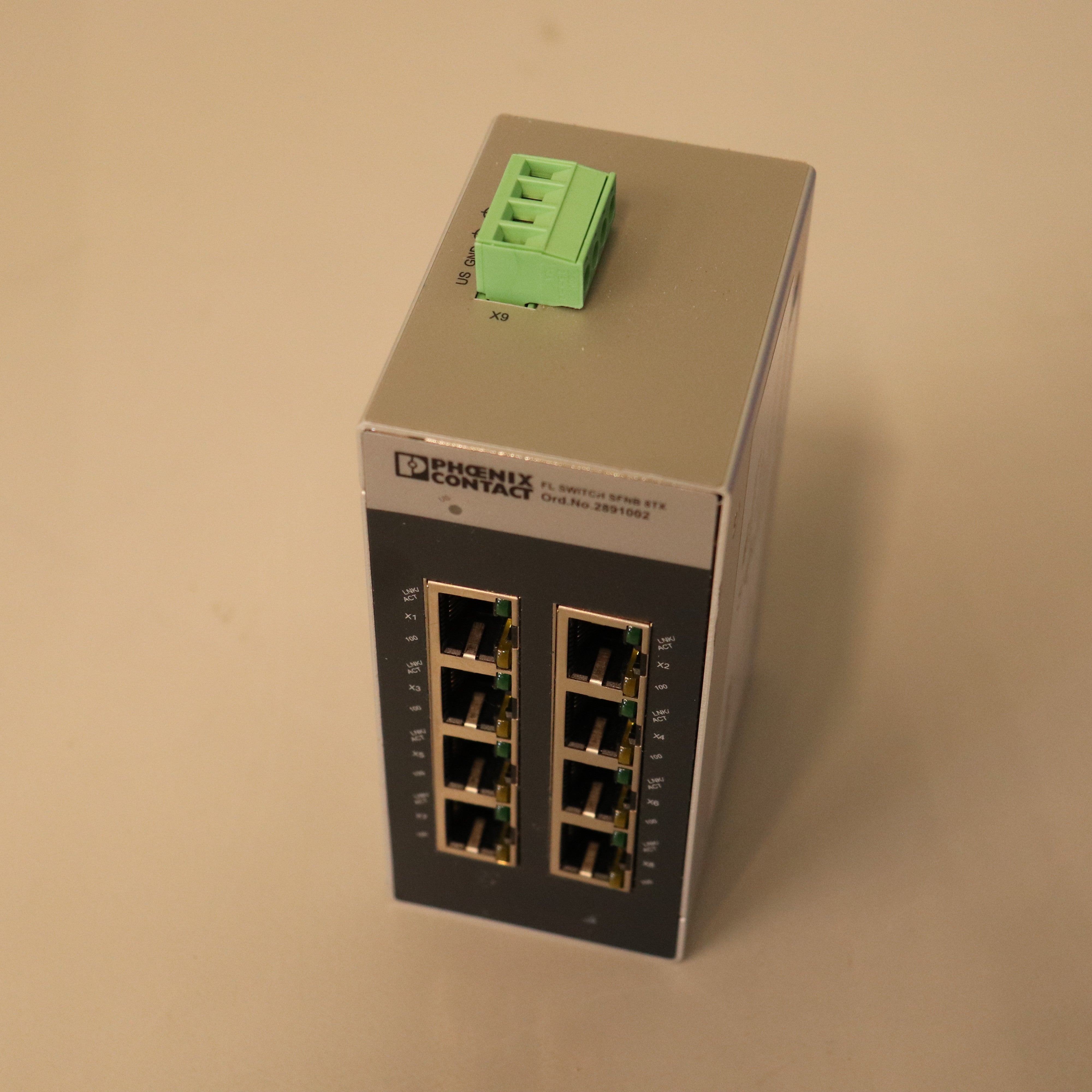 Phoenix Contact FL SWITCH SFNB 8TX Industrial Ethernet Switch 2891002