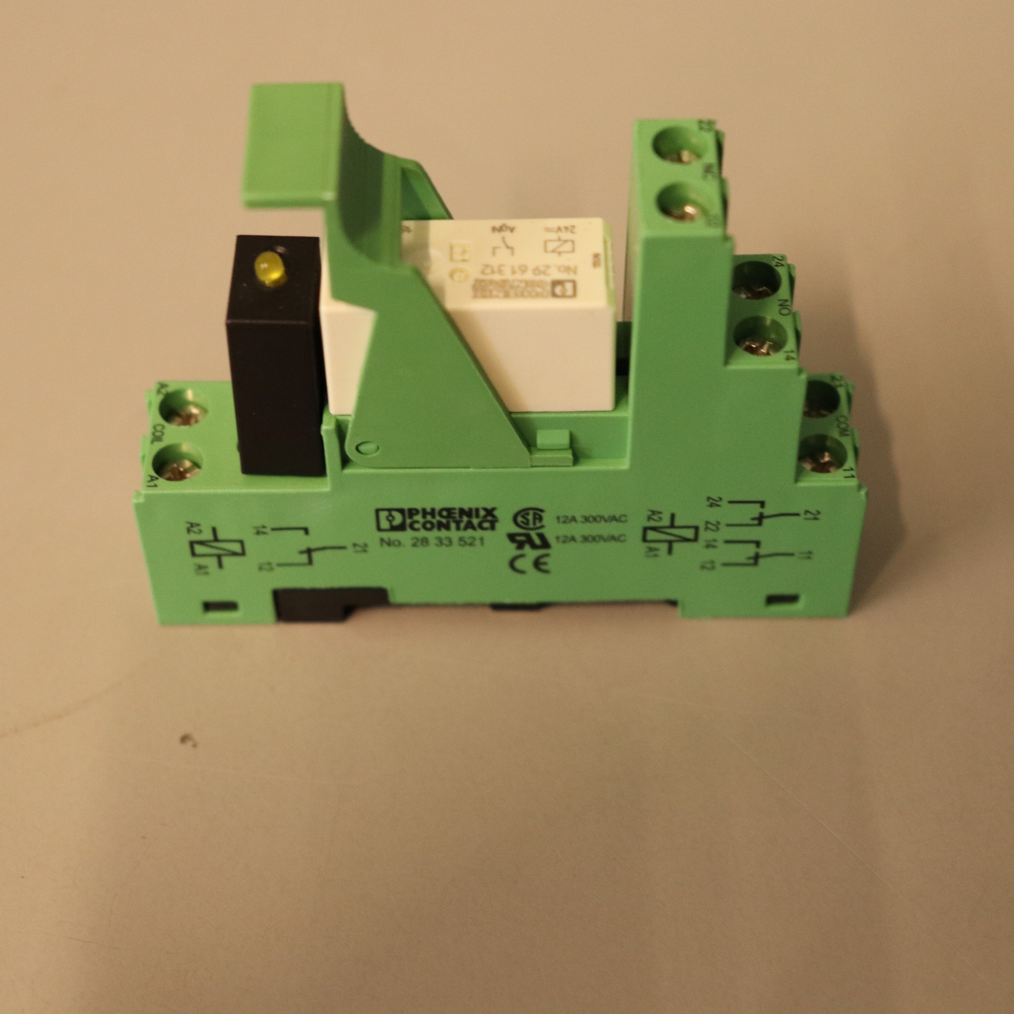 Phoenix Contact 28 33 521 Contact Block/ Phoenix Contact 29 61 312 Rel
