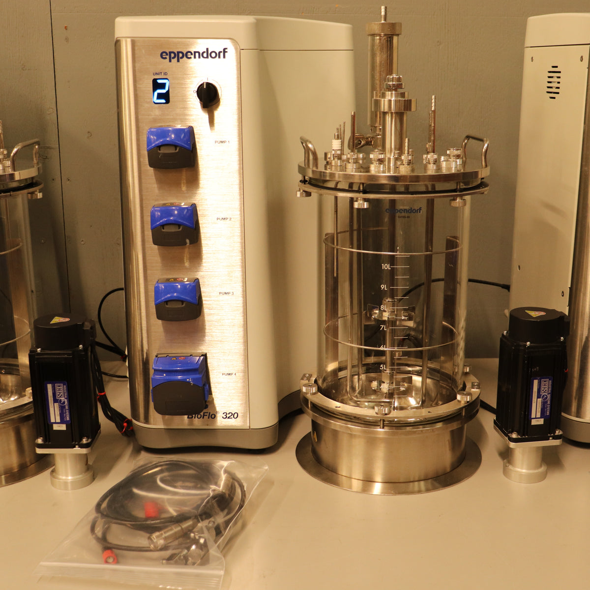 3x Eppendorf BioFlo 320 Bioprocess Control Station Fermenter Bioreacto