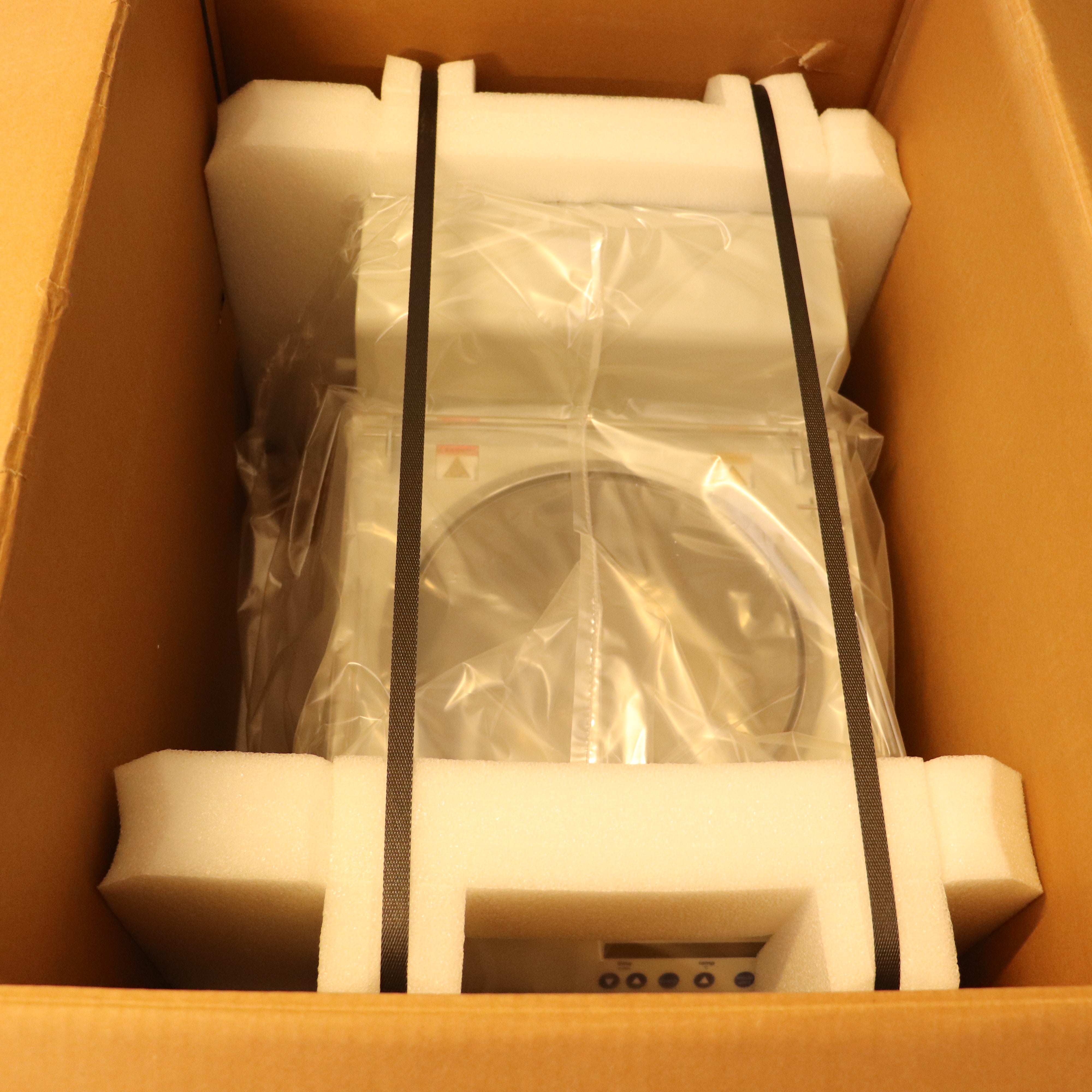 Eppendorf Vacufuge plus Centrifuge Concentrator with Rotor 5305 REF 02