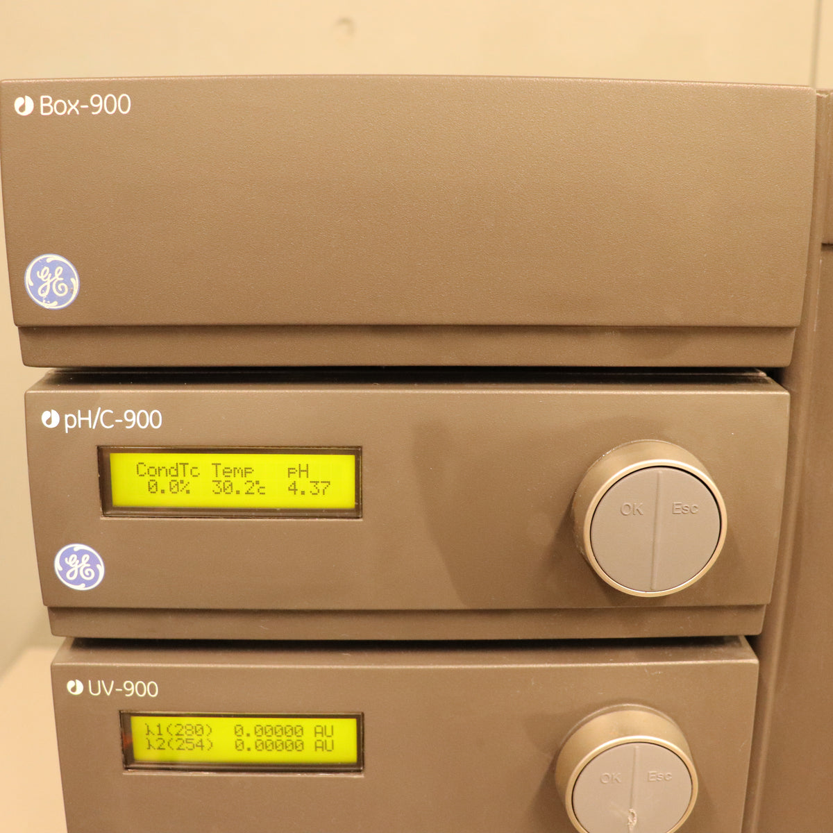 GE AKTA Explorer 100 FPLC System