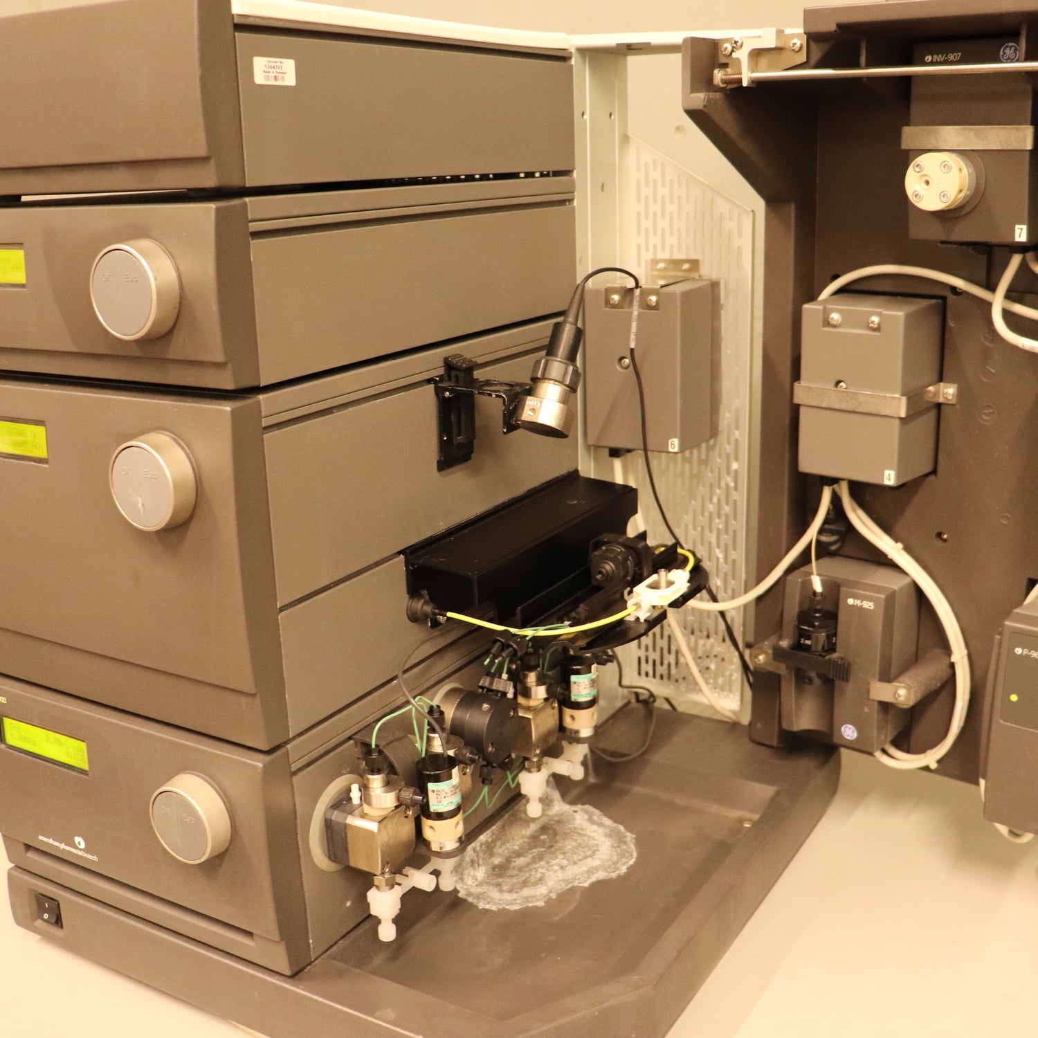 GE AKTA Explorer 100 FPLC System