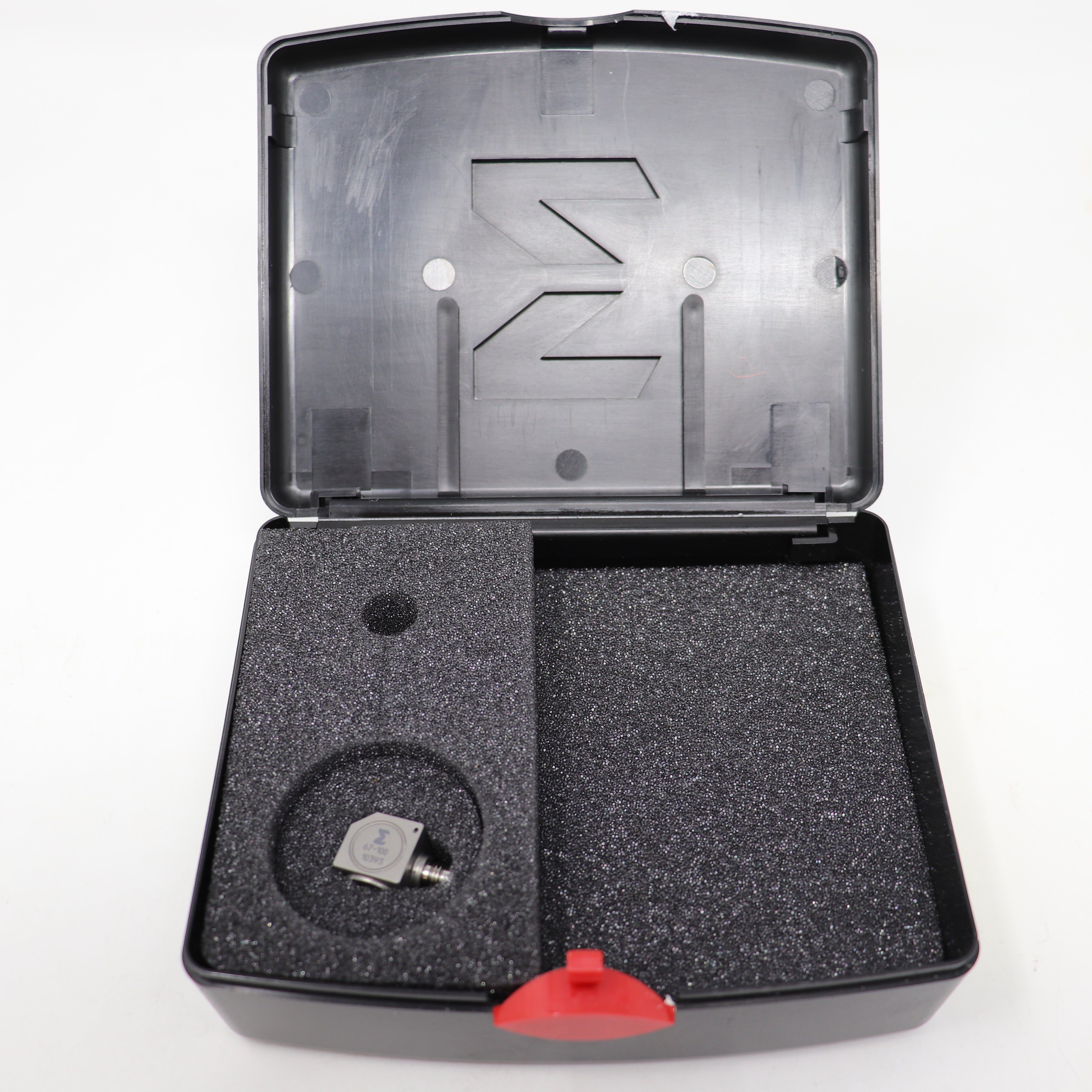 Meggitt Endevco High Temp Triaxial Isotron Accelerometer 67-100 (100mV