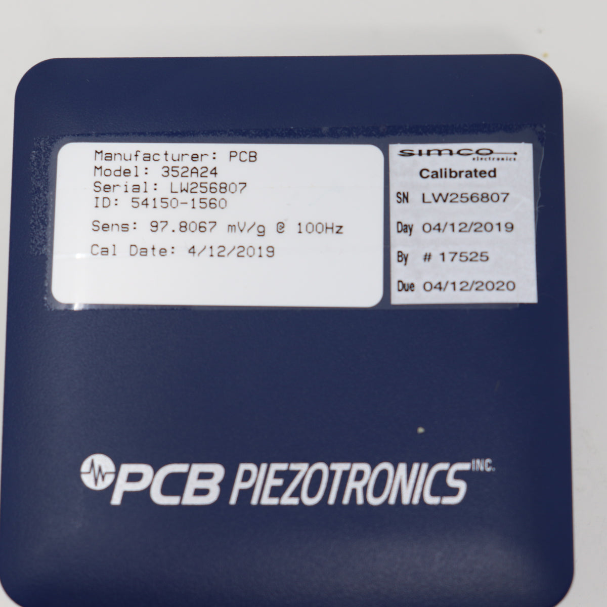 PCB Piezotronics ICP Accelerometer 352A24