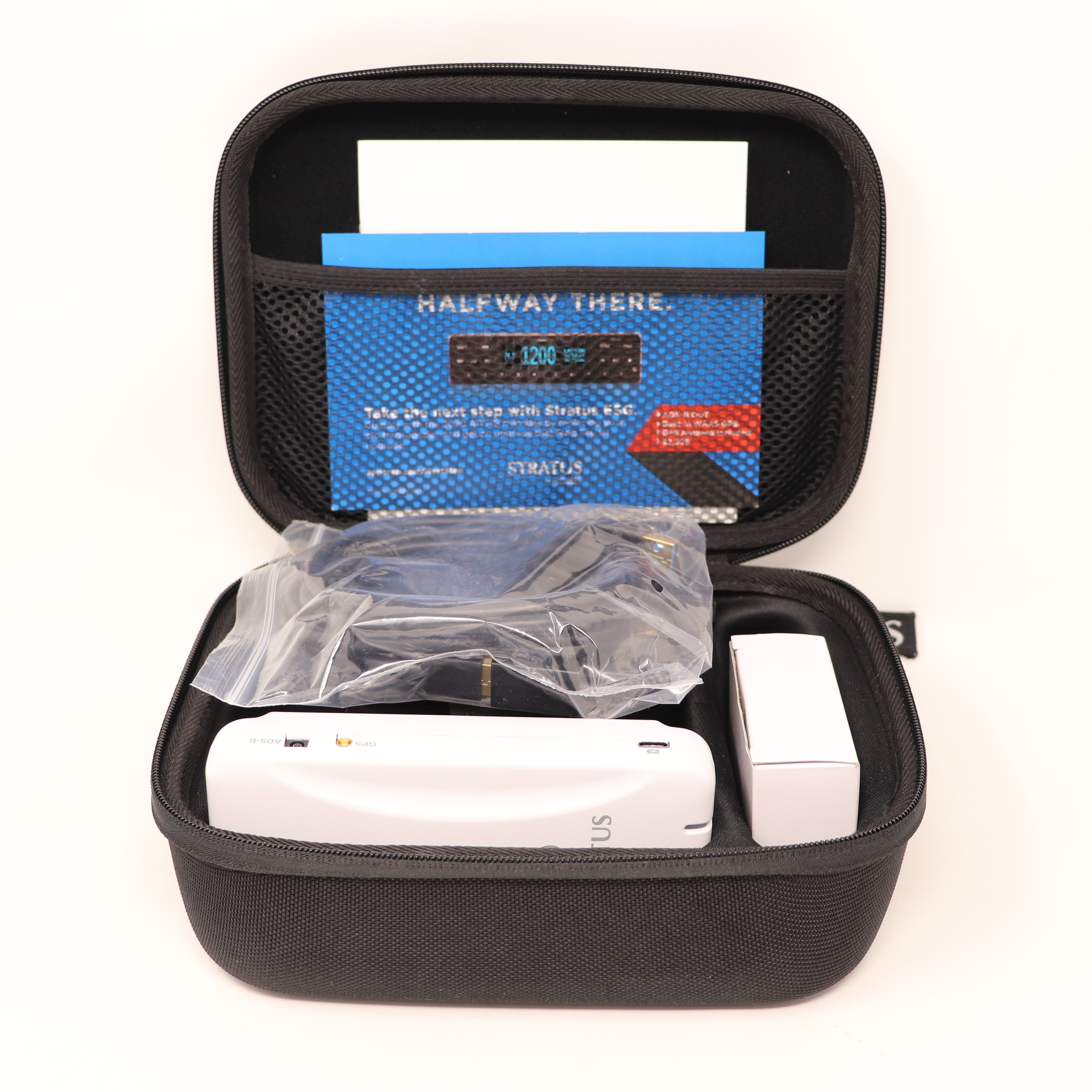 Appareo Stratus 2S Portable ADS-B Receiver with Suction Mount & Charge