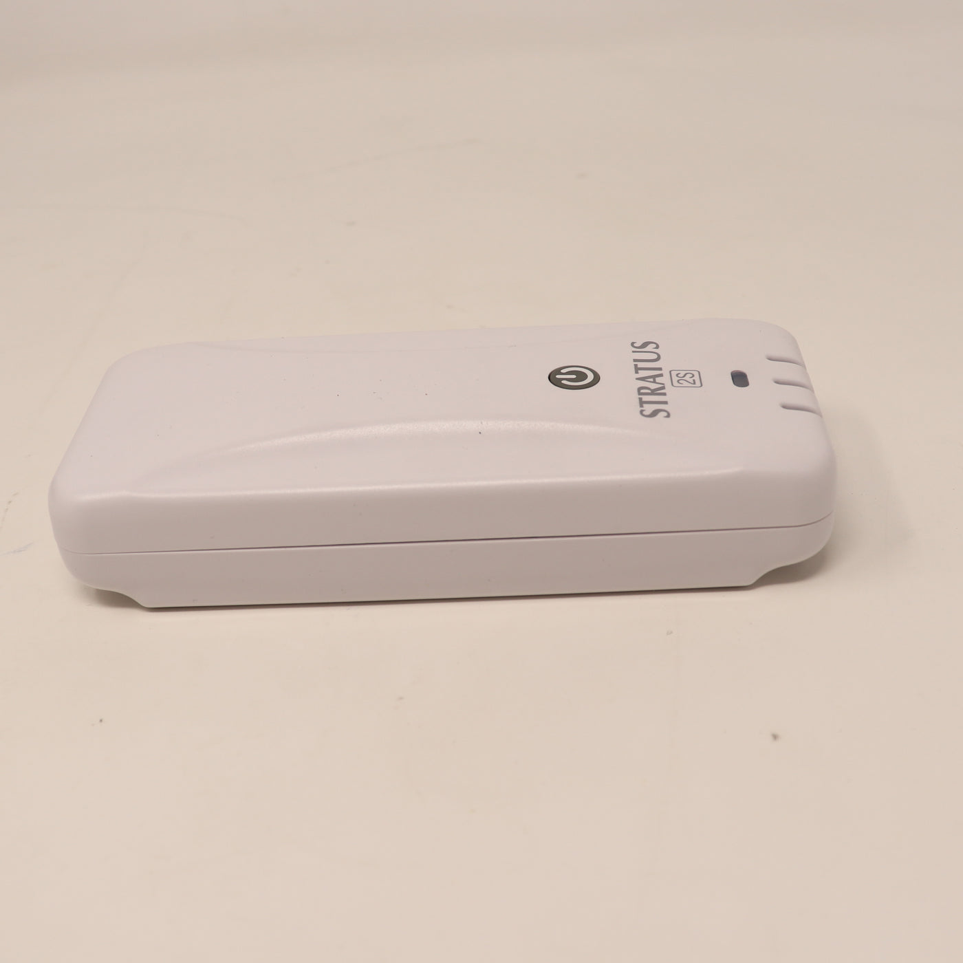 Appareo Stratus 2S Portable ADS-B Receiver with Suction Mount & Charge