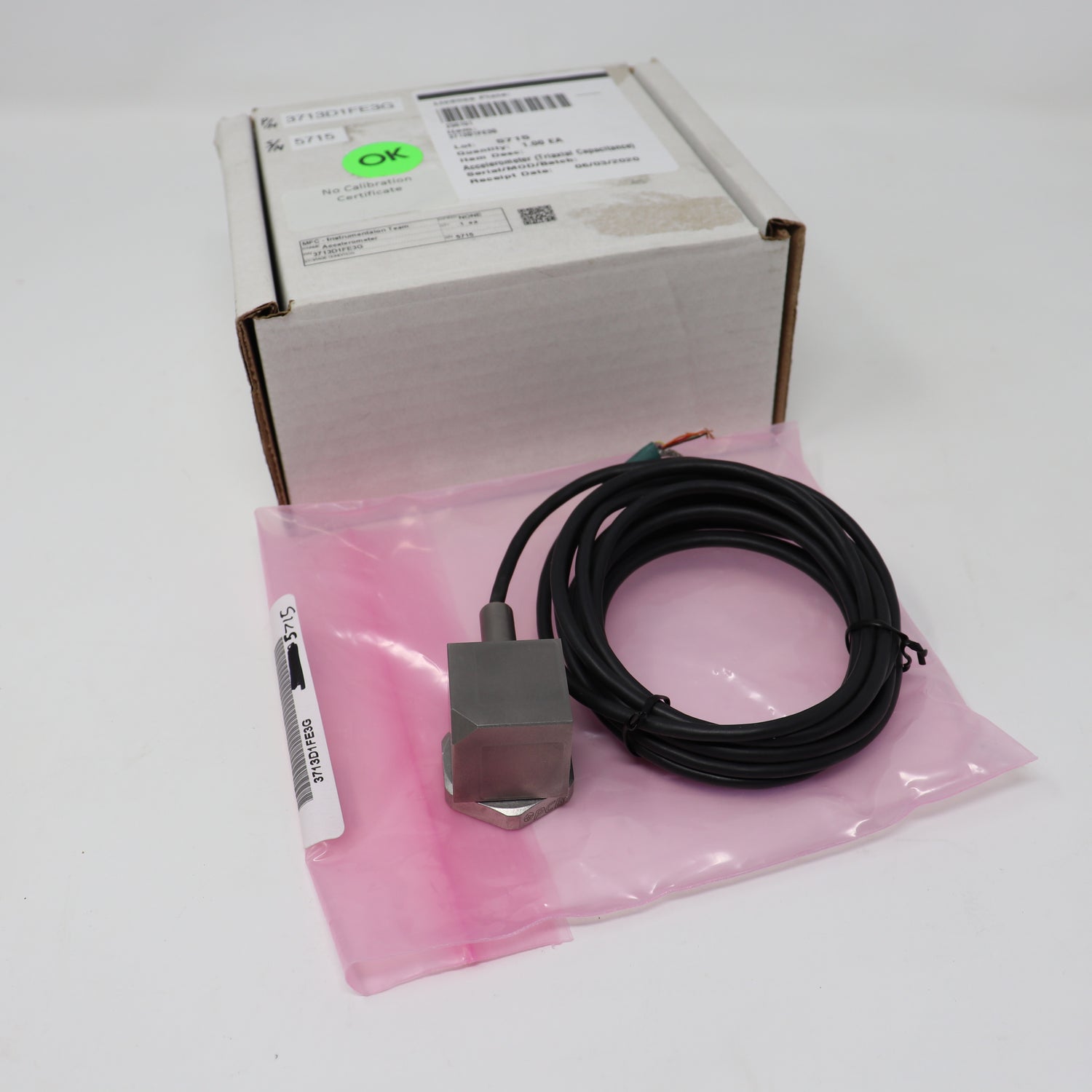 PCB Piezotronics Triaxial High Sensitivity Accelerometer 3713D1FE3G