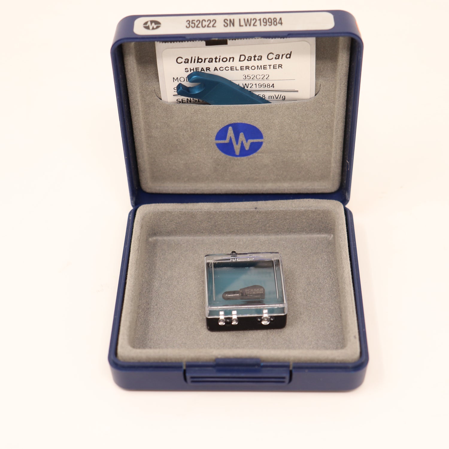 PCB Piezotronics Ceramic Shear ICP 10 mV/g Accelerometer 352C22